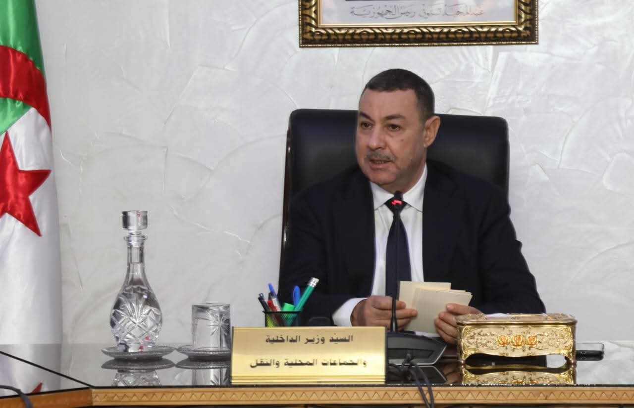 Sayoud tient une réunion d'évaluation des chantiers de numérisation du ...